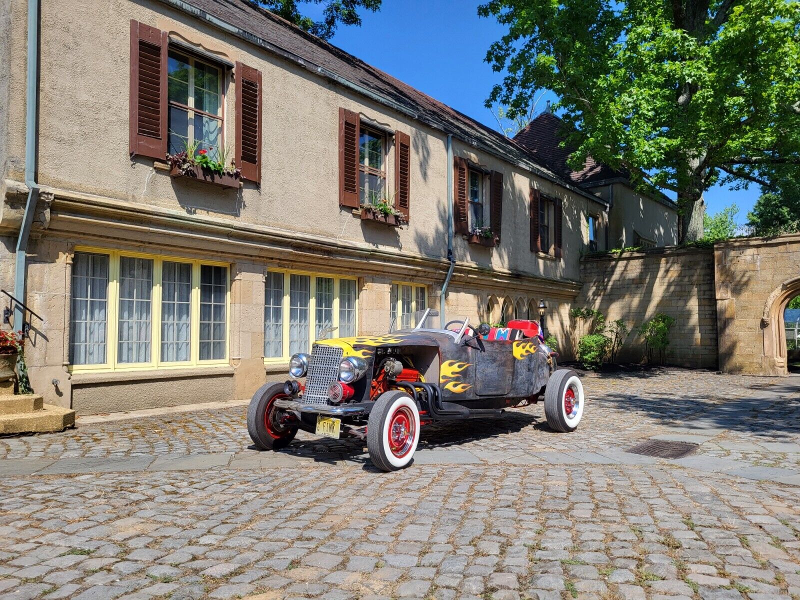 1930 Maxwell Body with fresh 1957 Chevy 283 Motor and 6 pack – Artfully ...